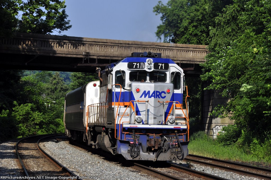 P851-02 with MARC 71(GP39H-2) ex-CR 3066(GP40), PC 3066(GP40), NYC 3066(GP40)
